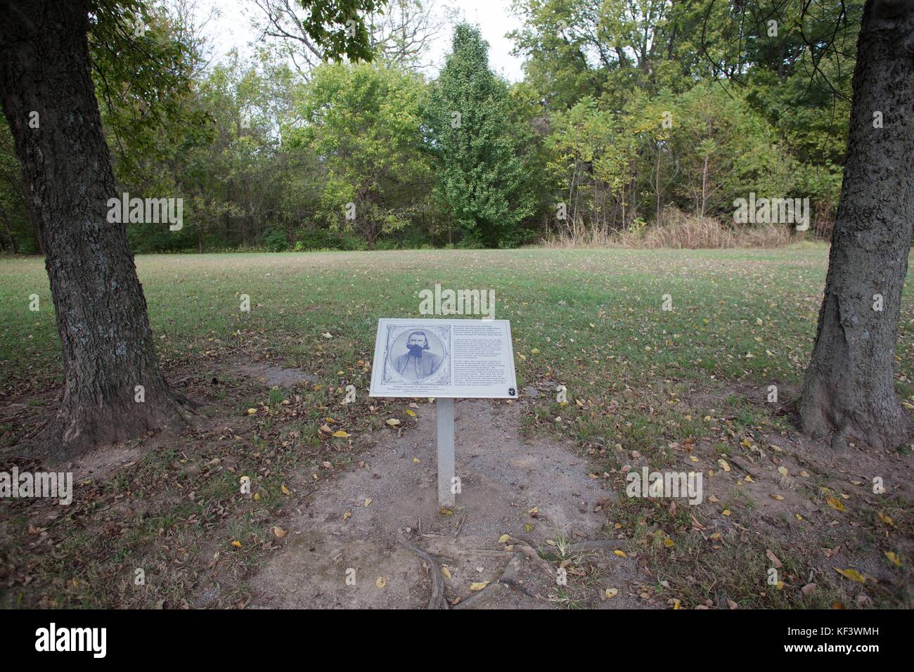 A sign describing the battle at Prairie Grove Battlefield State Park in ...