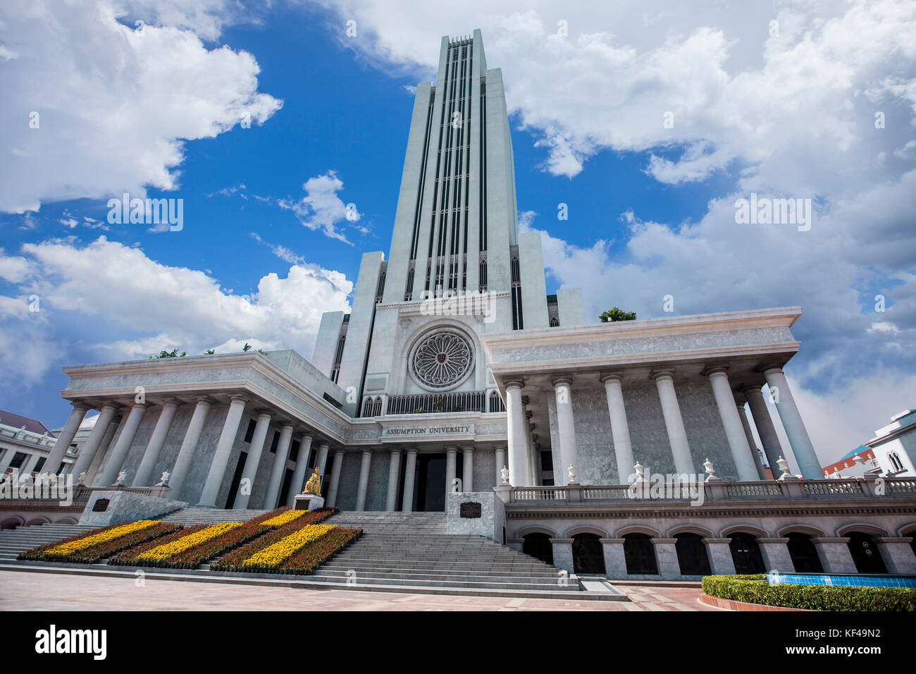 No.5 of the tallest educational buildings in the World is the CL ...