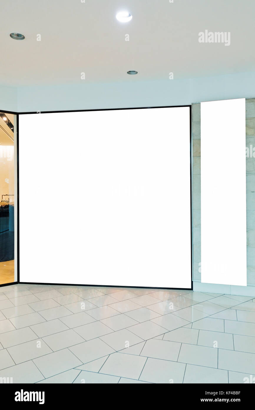 Blank store showcase window mock up in shopping mall Stock Photo - Alamy