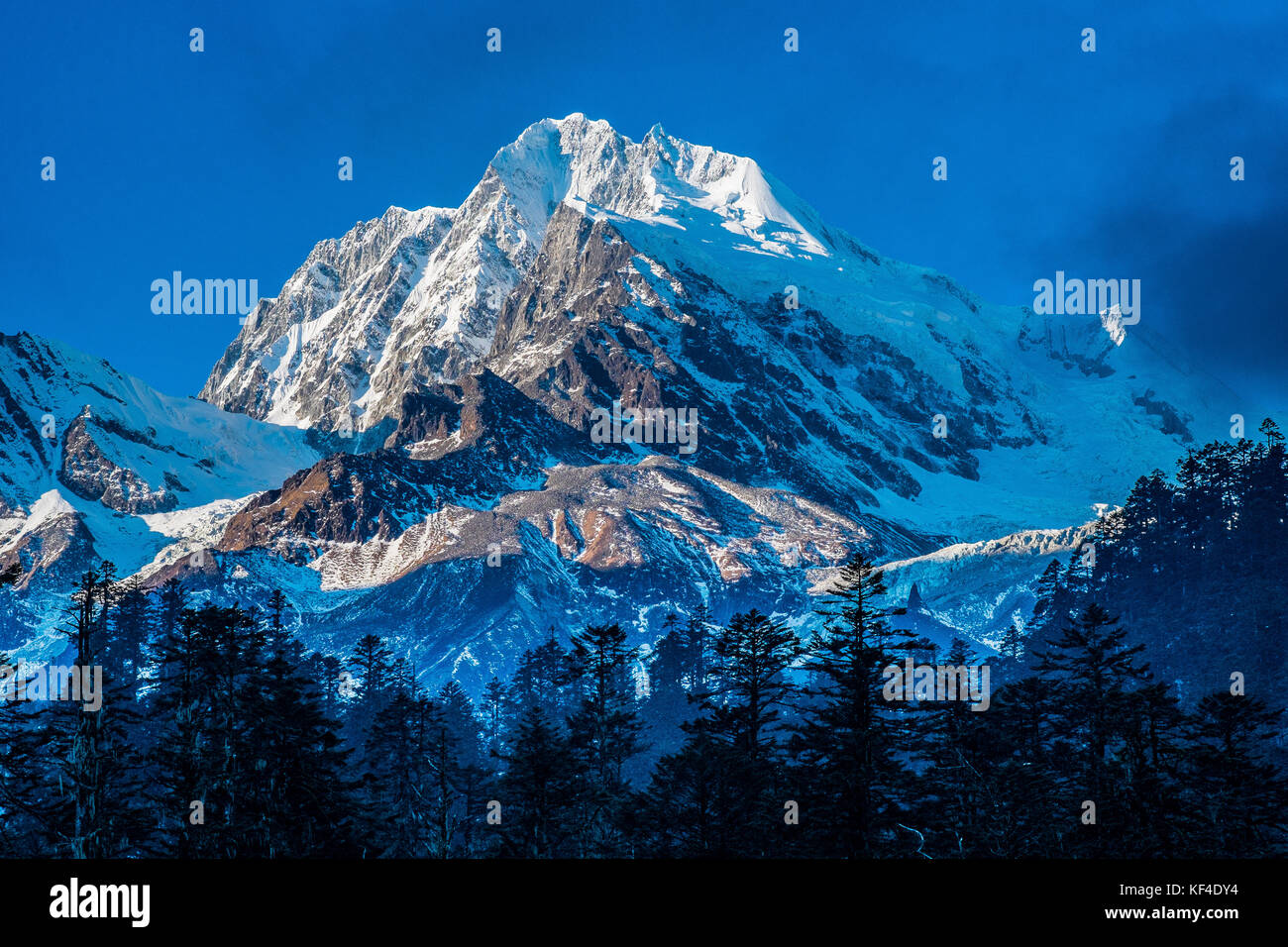 Sichuan valley hi-res stock photography and images - Alamy