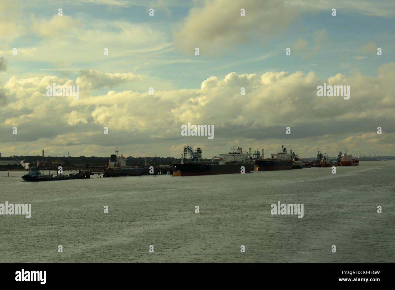 Fawley oil terminal,UK Stock Photo - Alamy