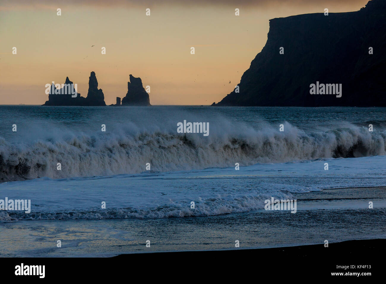 Reynisdrangar rock formations mount hi-res stock photography and images ...