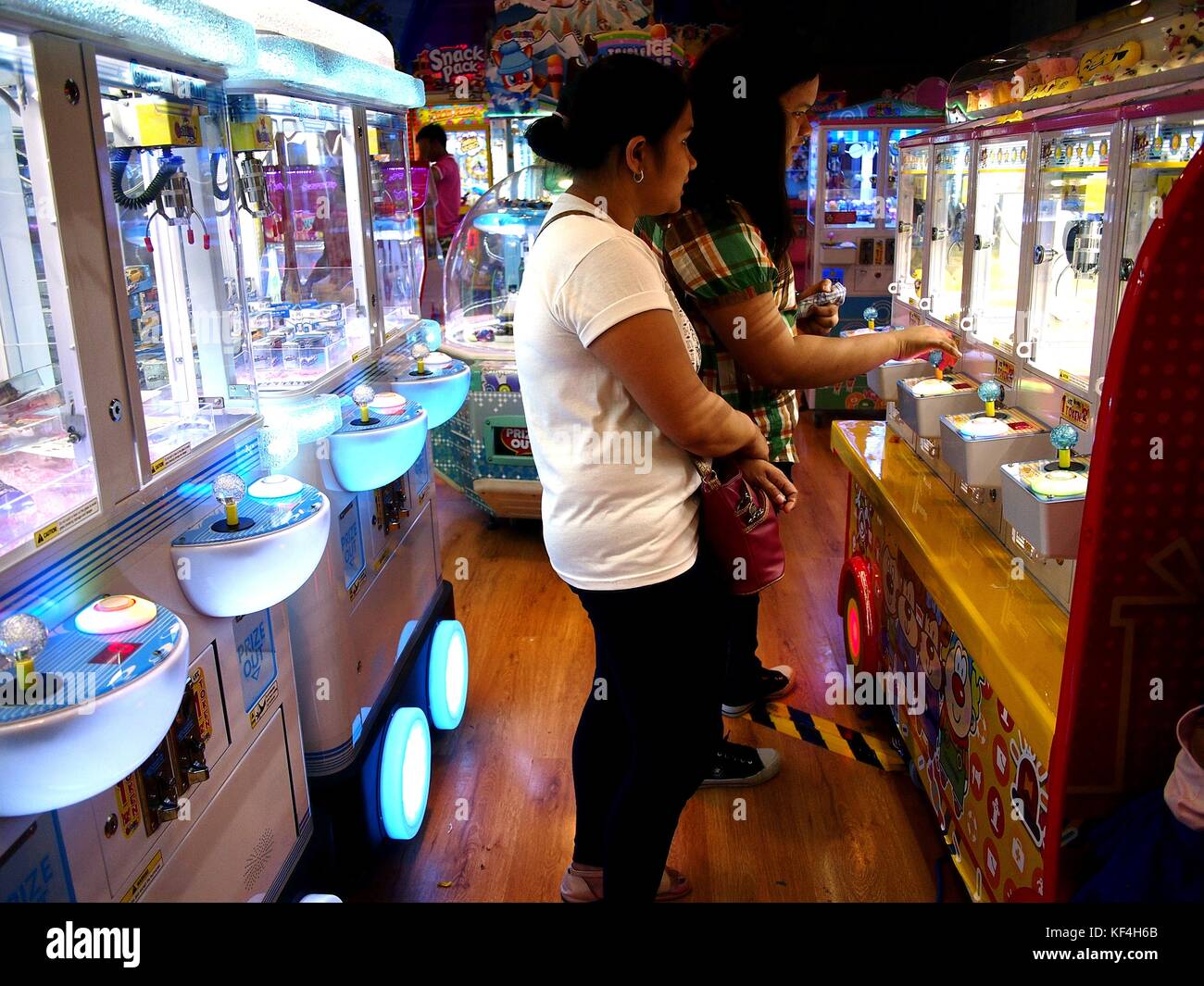 ANTIPOLO CITY, PHILIPPINES - OCTOBER 21, 2017: Customers and players ...