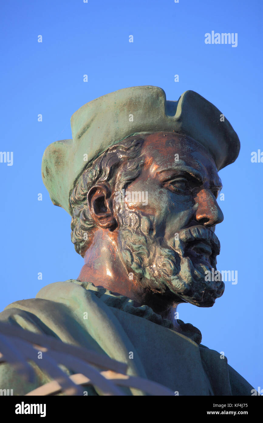 Jacques cartier statue hi-res stock photography and images - Alamy