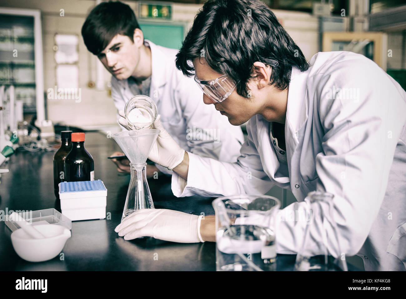 Chemistry Funnel Stock Photos & Chemistry Funnel Stock Images - Alamy