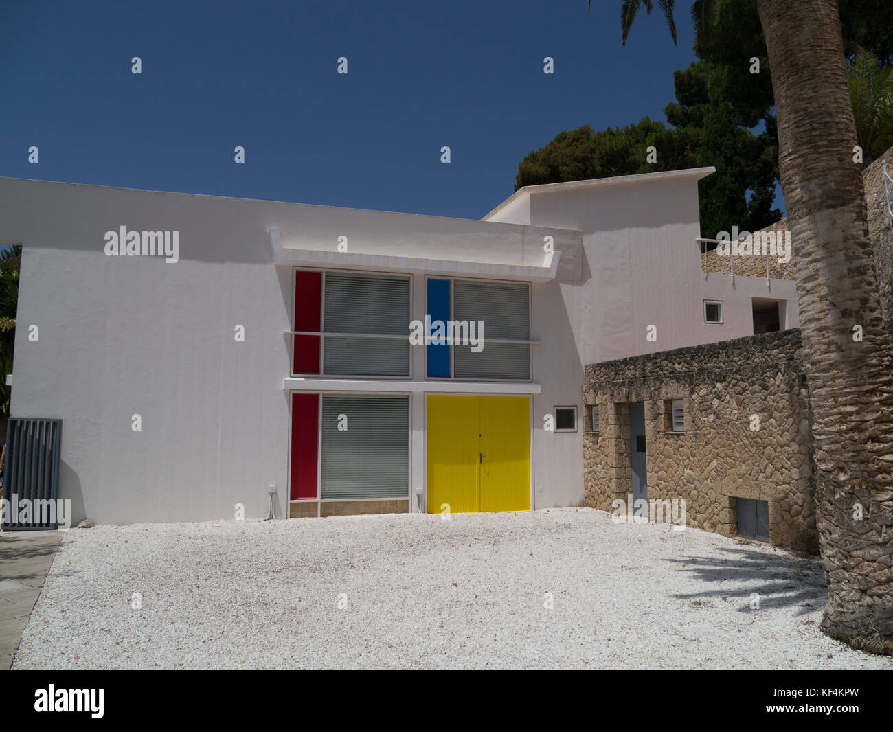 the colourful Sert designed Studio at the Joan and Pilar Miro ...