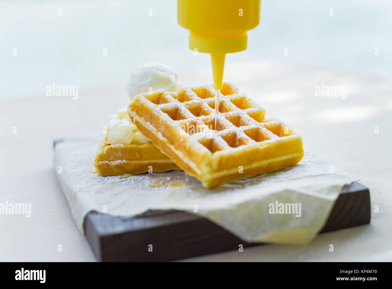 Maple syrop hi-res stock photography and images - Alamy