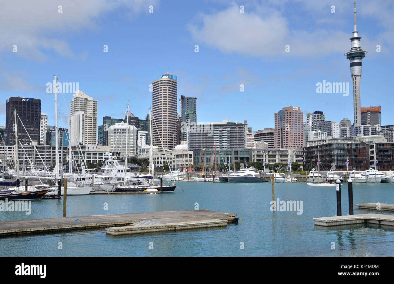 Auckland skyline hi-res stock photography and images - Alamy