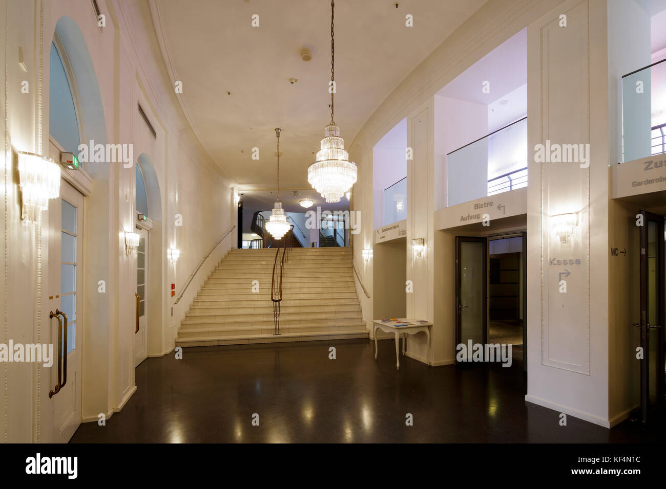 Staatstheater in Mainz, Rheinland-Pfalz, Grosses Haus, Vestibuel ...