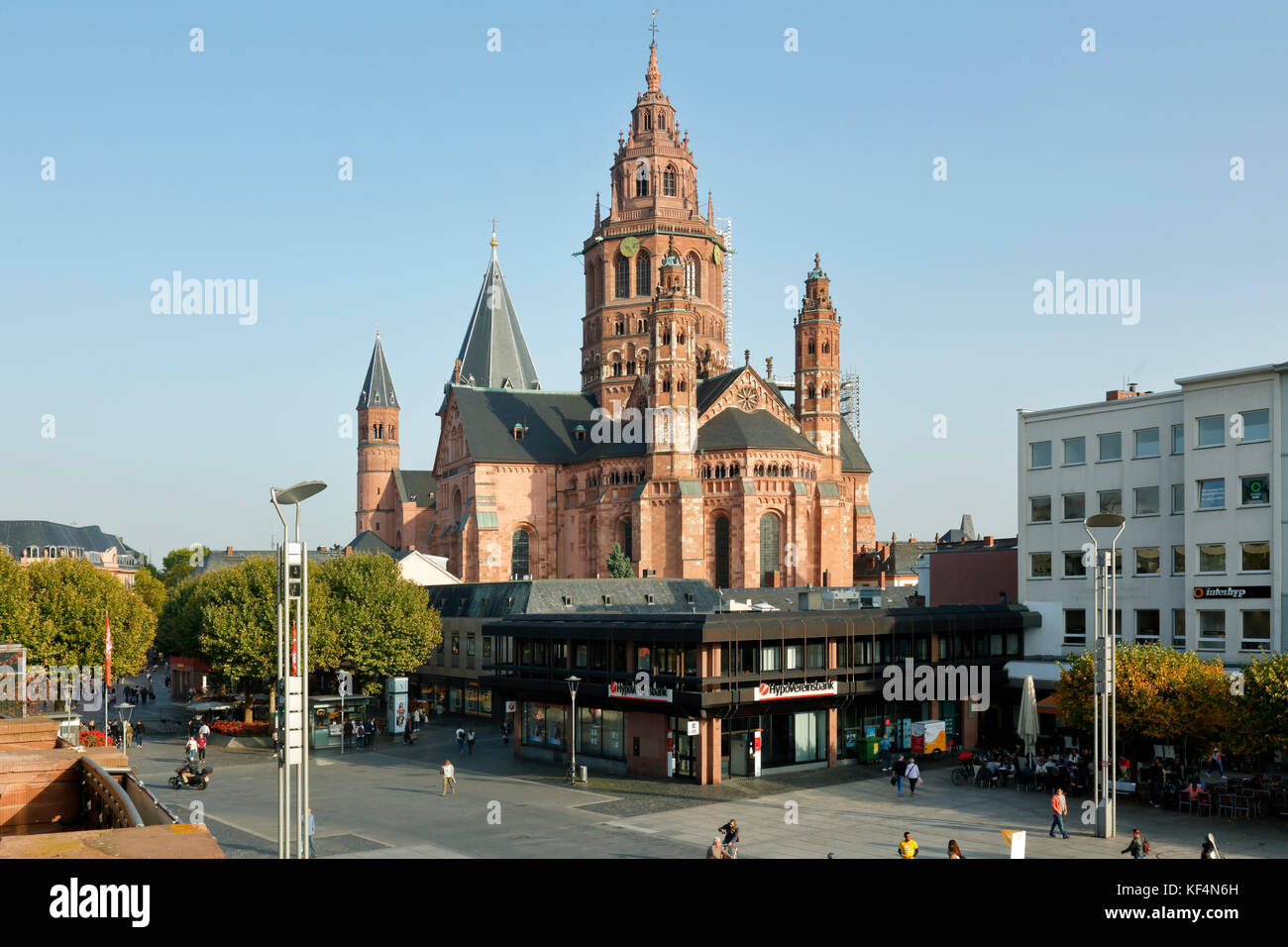 Mainz cathedral or st martins cathedral hi-res stock photography and ...