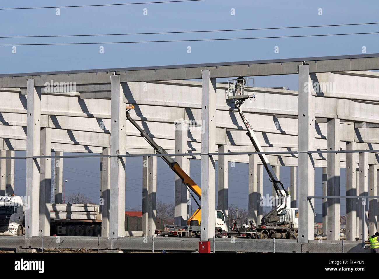 Construction large industrial building factory hi-res stock photography ...