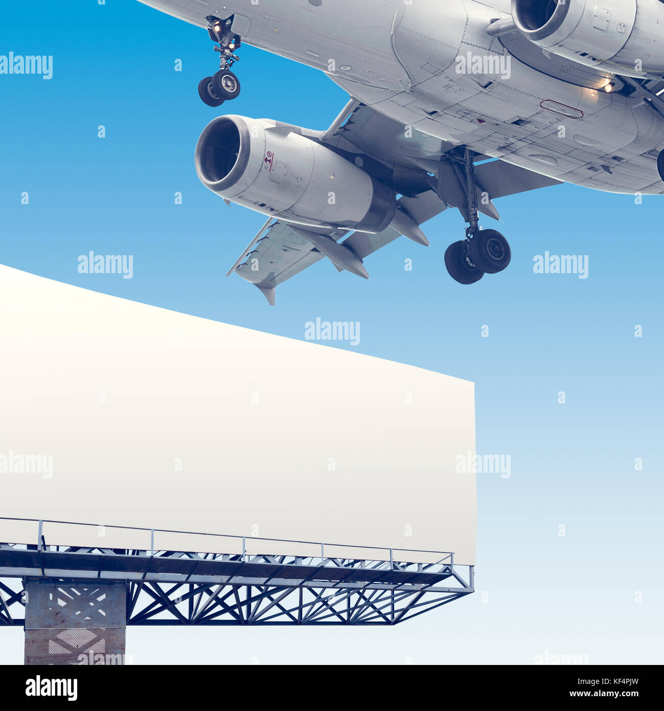 Advertisement plane flying hi-res stock photography and images - Alamy