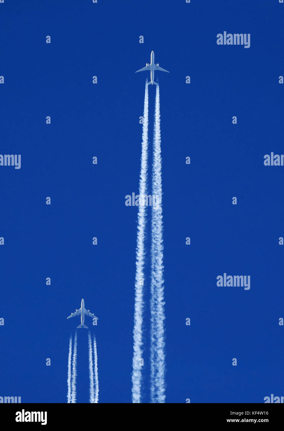 Pic 4 of 4, showing two passenger aircraft appearing to fly in ...