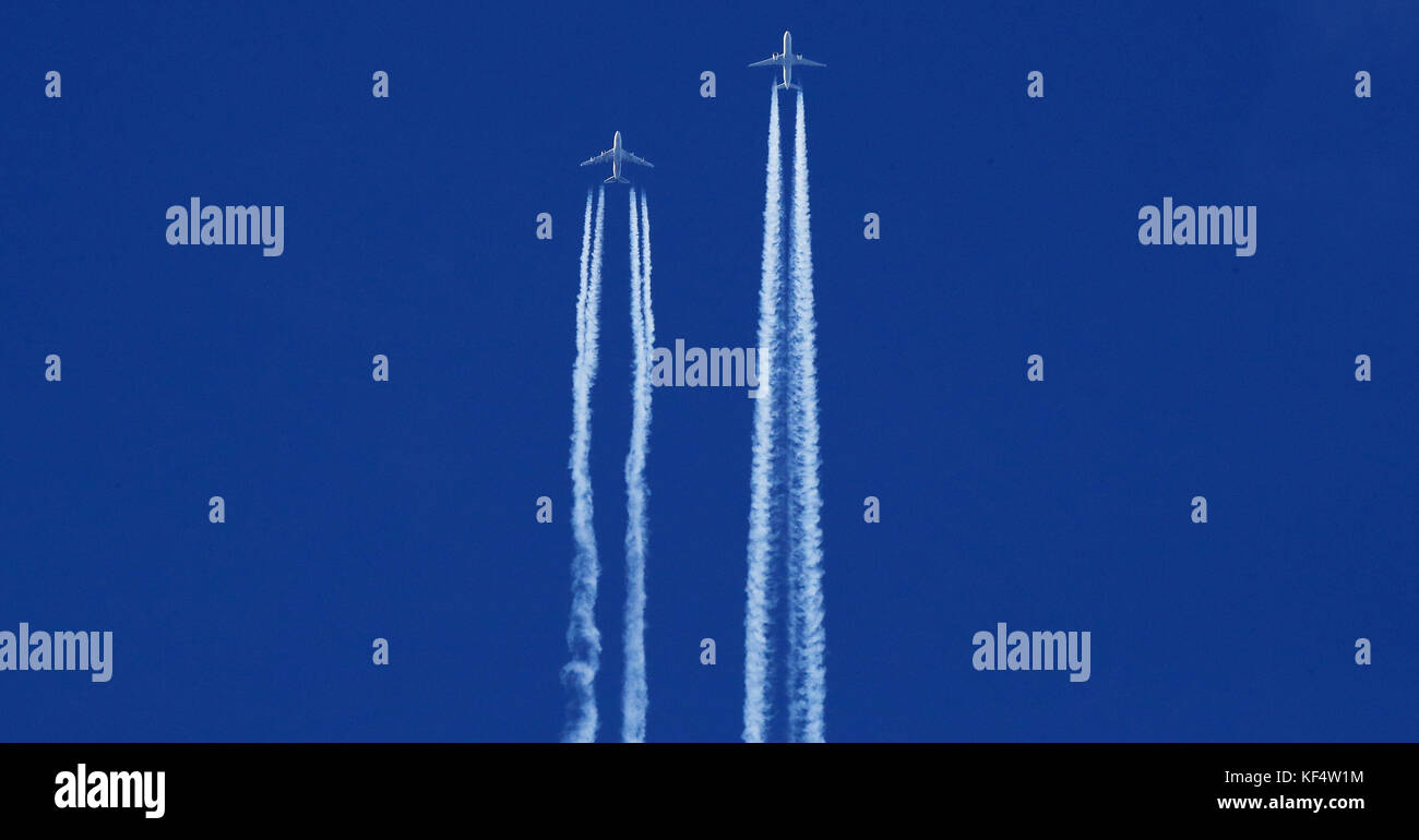 Pic 1 of 4, showing two passenger aircraft appearing to fly in ...