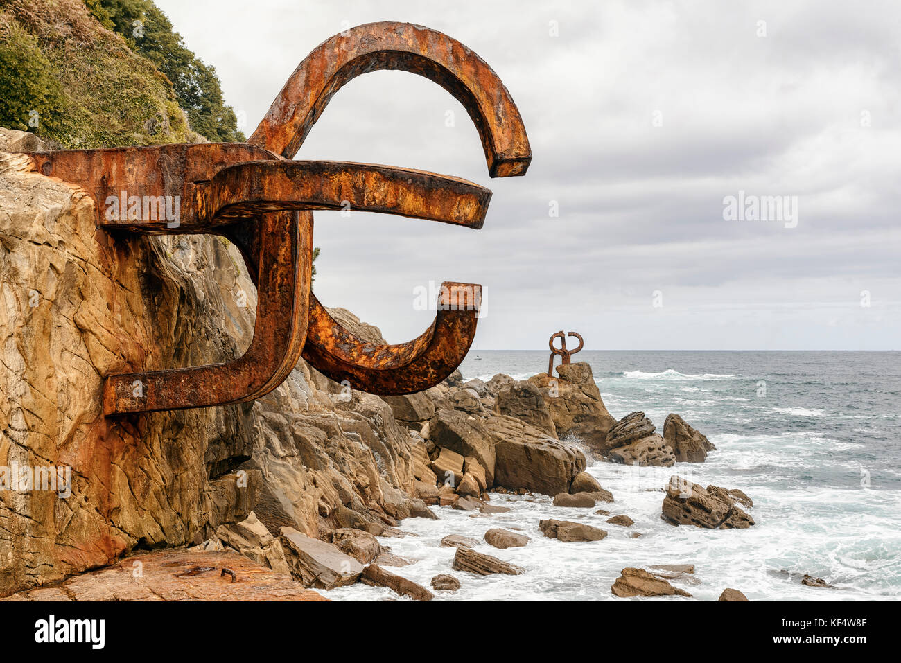 Peine de los Vientos sculpture, Donostia, San Sebastian, Euskadi ...