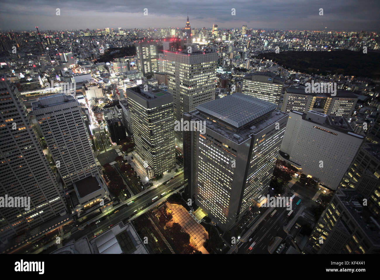 Japan, Tokyo, Shinjuku, skyline at night Stock Photo - Alamy
