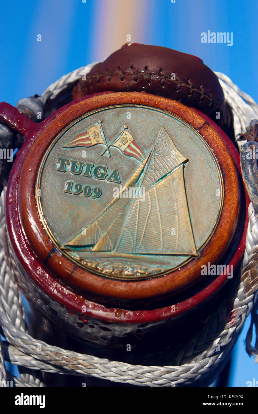 France, zoom on the end of the mast of the yacht "Tuiga", property of ...