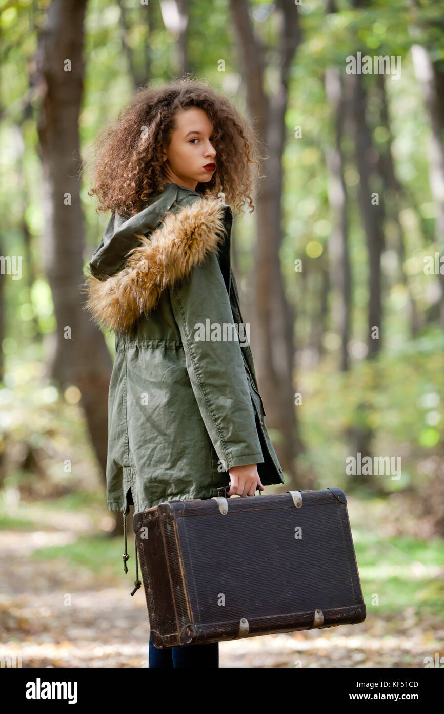 Young teen posing hi-res stock photography and images - Alamy Young teen posing hi-res stock photography and images - Alamy