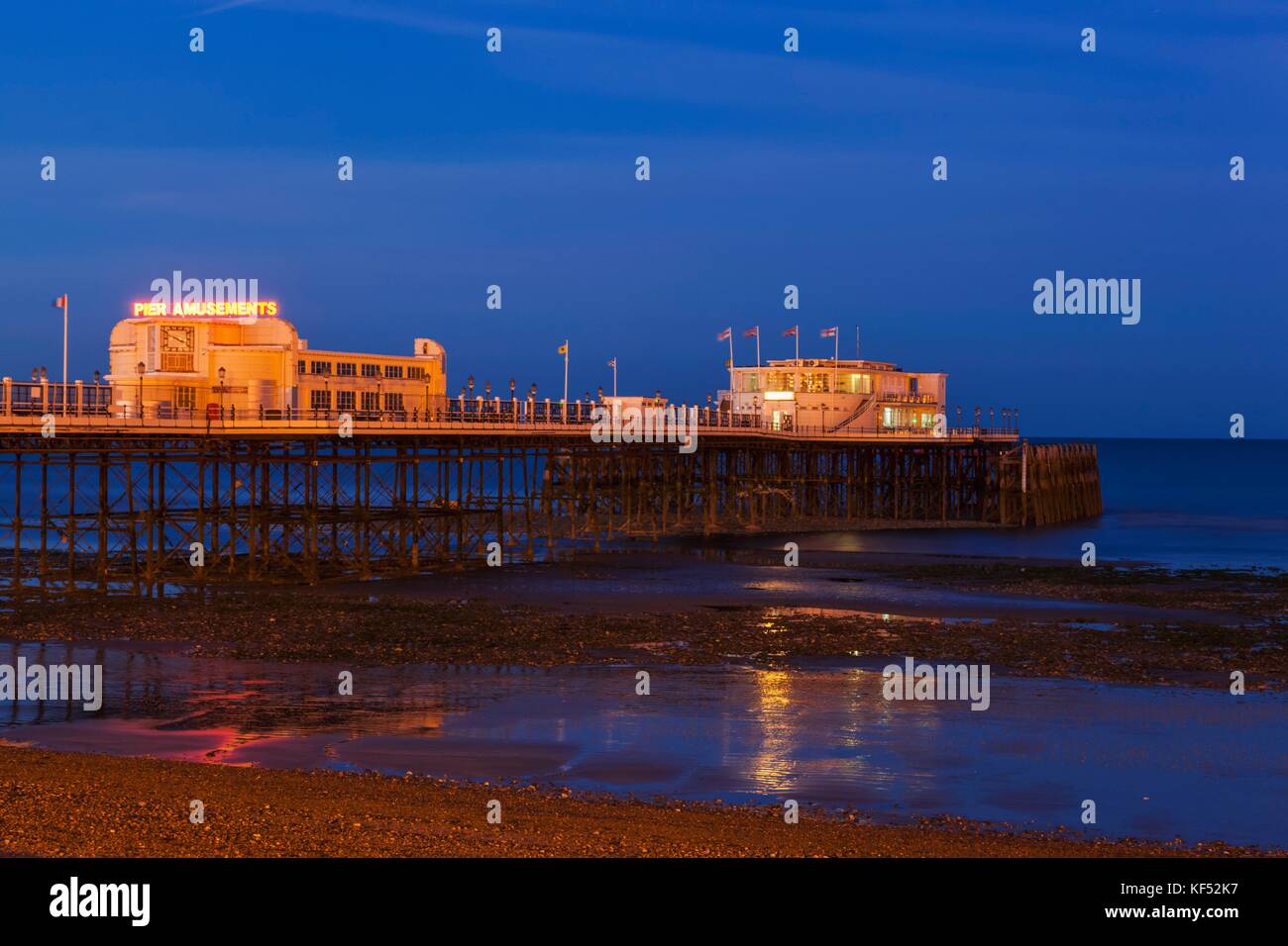 England,West Sussex,Worthing,Worthing Pier Stock Photo - Alamy