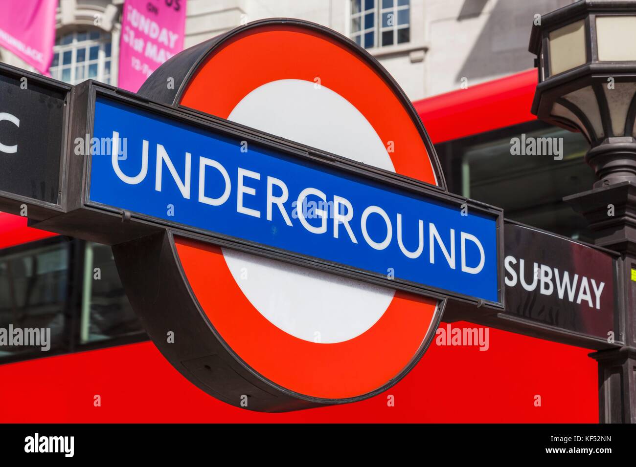 England, London, Underground Sign Stock Photo - Alamy
