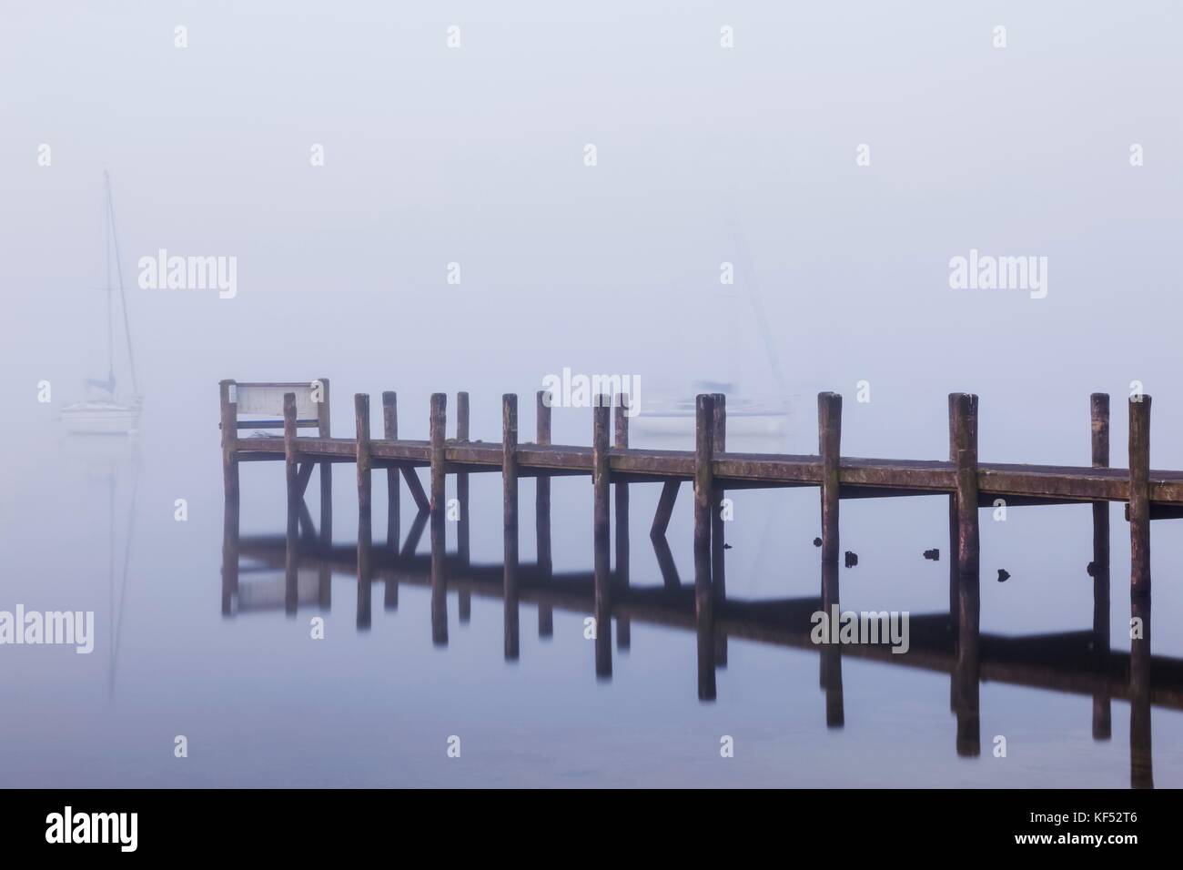 England, Cumbria, Lake District, Windermere, Wooden Jetty Stock Photo ...