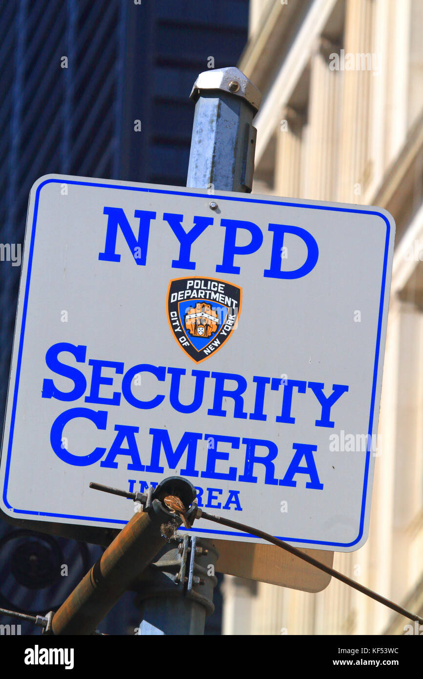 Usa, New York, Manhattan. Security camera Stock Photo - Alamy