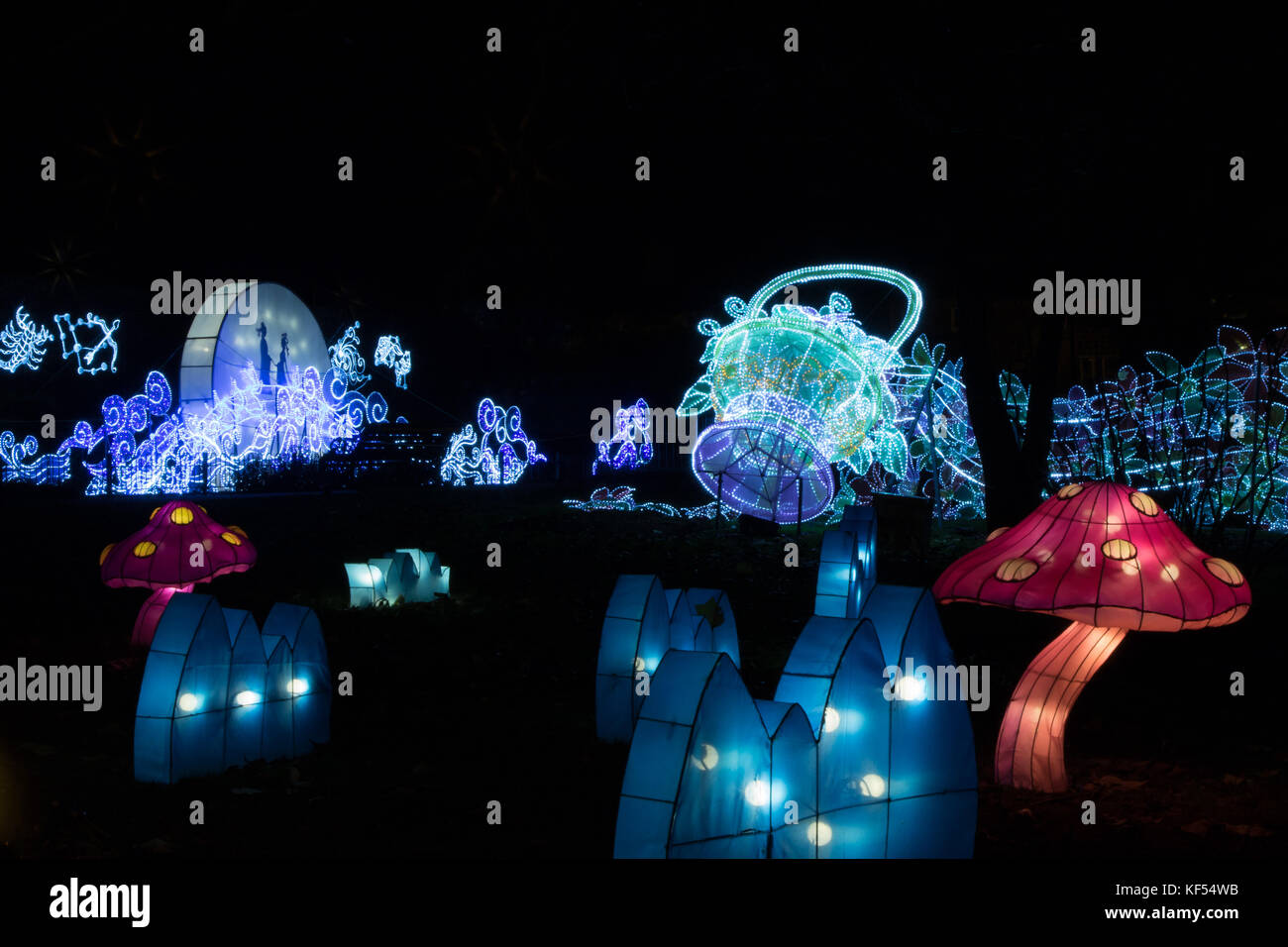 Flower trail Chinese Lanterns Magical Lantern Festival,Roundhay Park ...