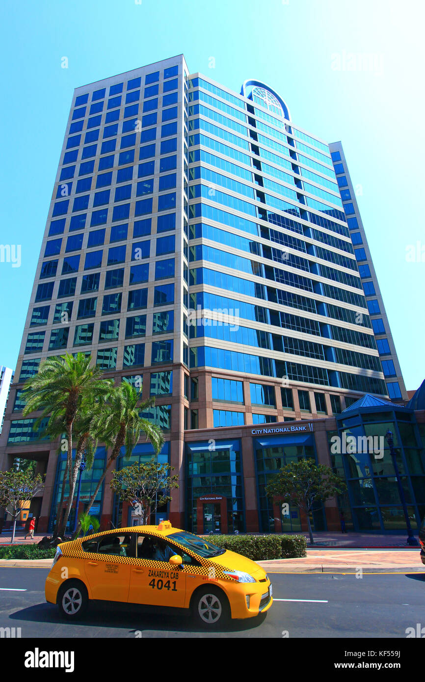 USA, California, San Diego, yellow taxi in downtown Stock Photo - Alamy