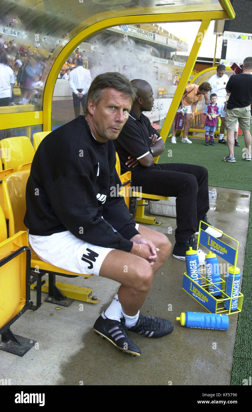 Wolverhampton Wanderers Coach Stock Photos & Wolverhampton Wanderers ...