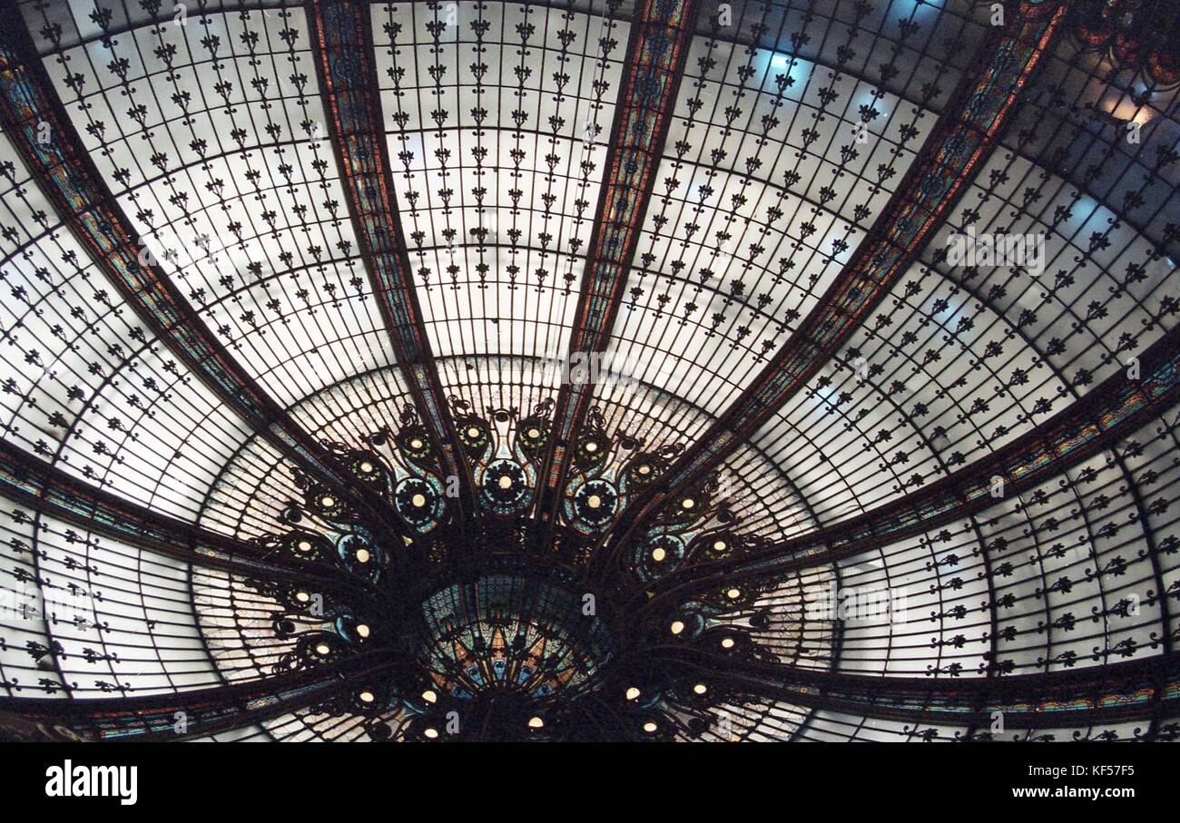 A shopping center in paris hi-res stock photography and images - Alamy