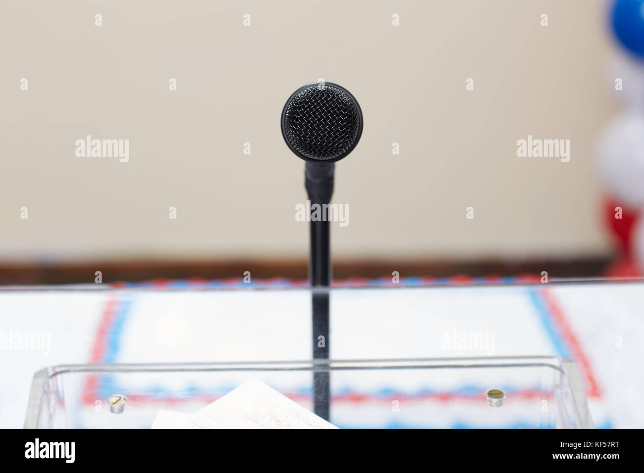 Microphone election hi-res stock photography and images - Alamy
