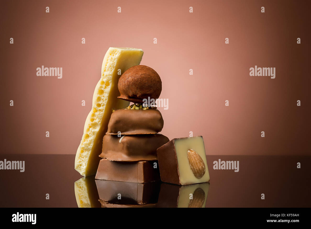 Pile of broken chocolate Stock Photo - Alamy