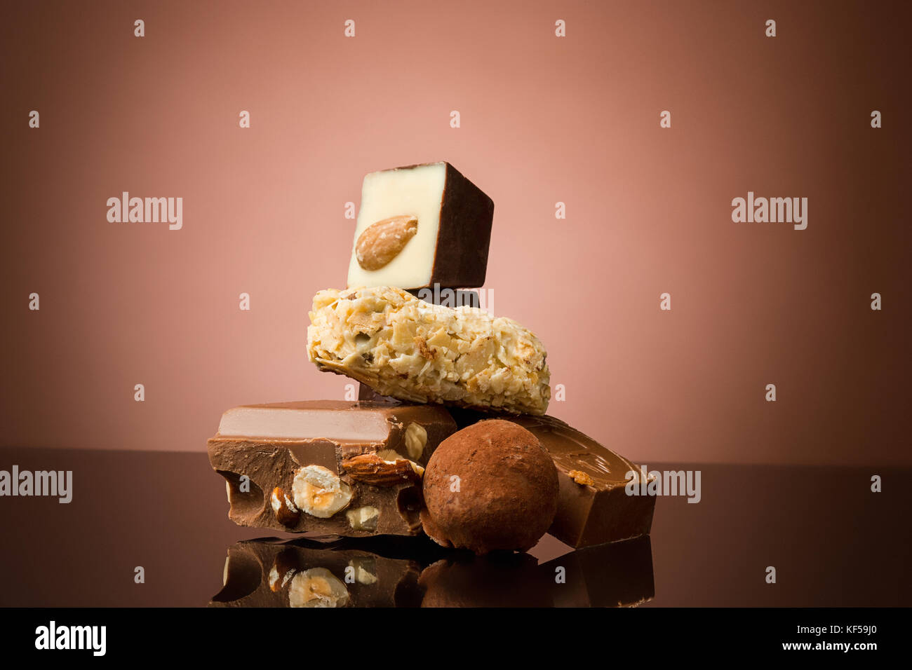 Pile of broken chocolate Stock Photo - Alamy