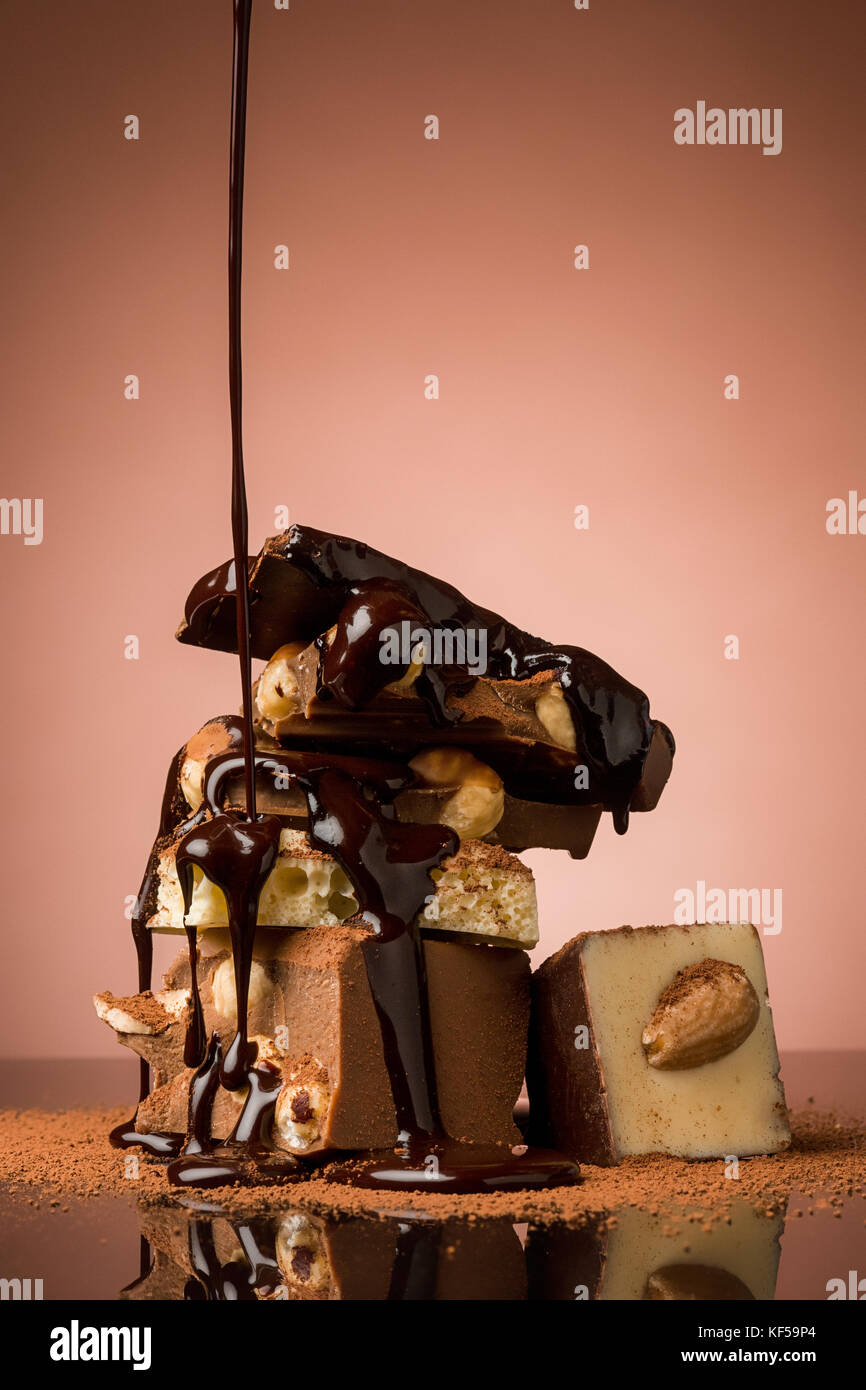 Pile of broken chocolate Stock Photo - Alamy