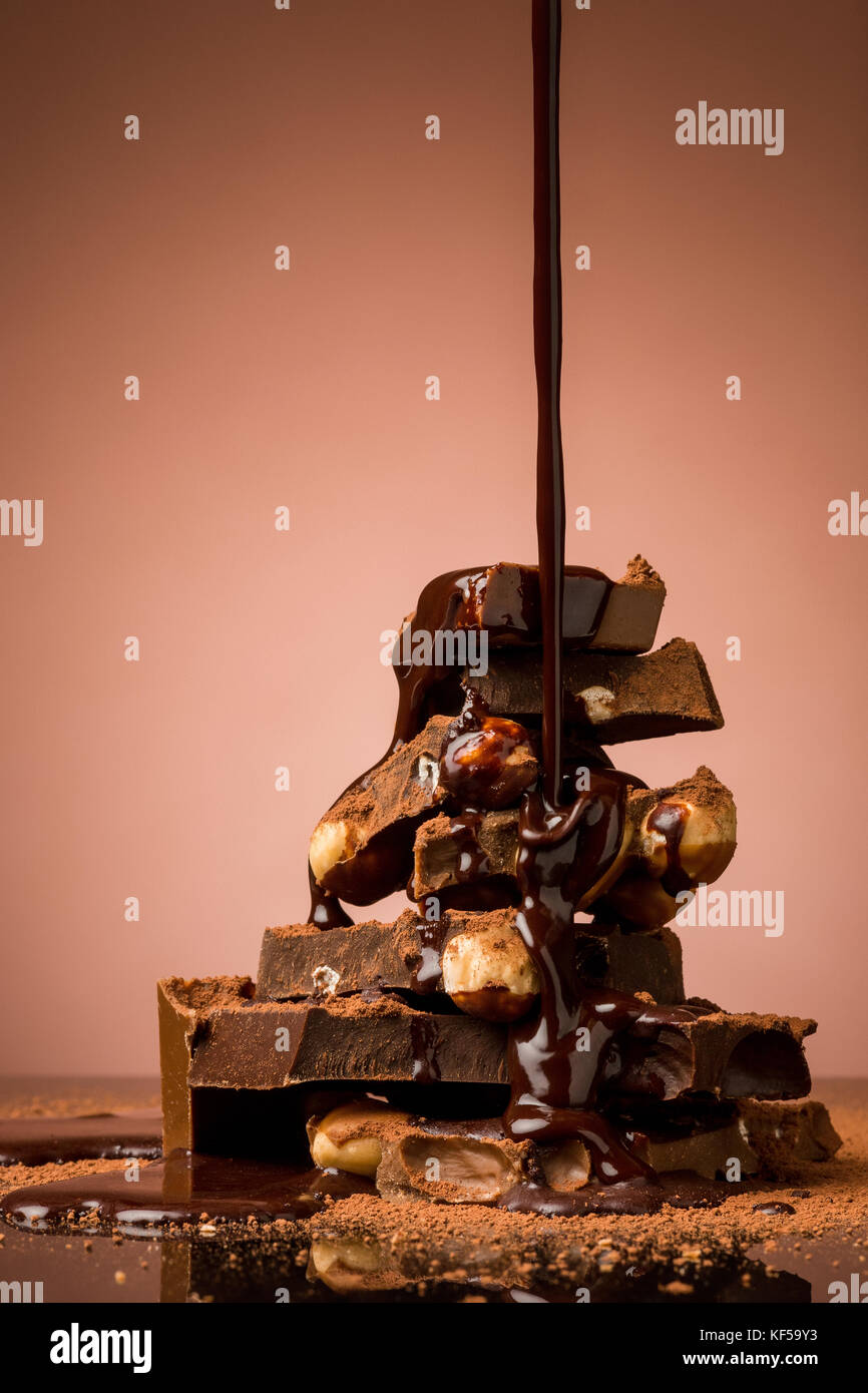 Pile of broken chocolate Stock Photo - Alamy