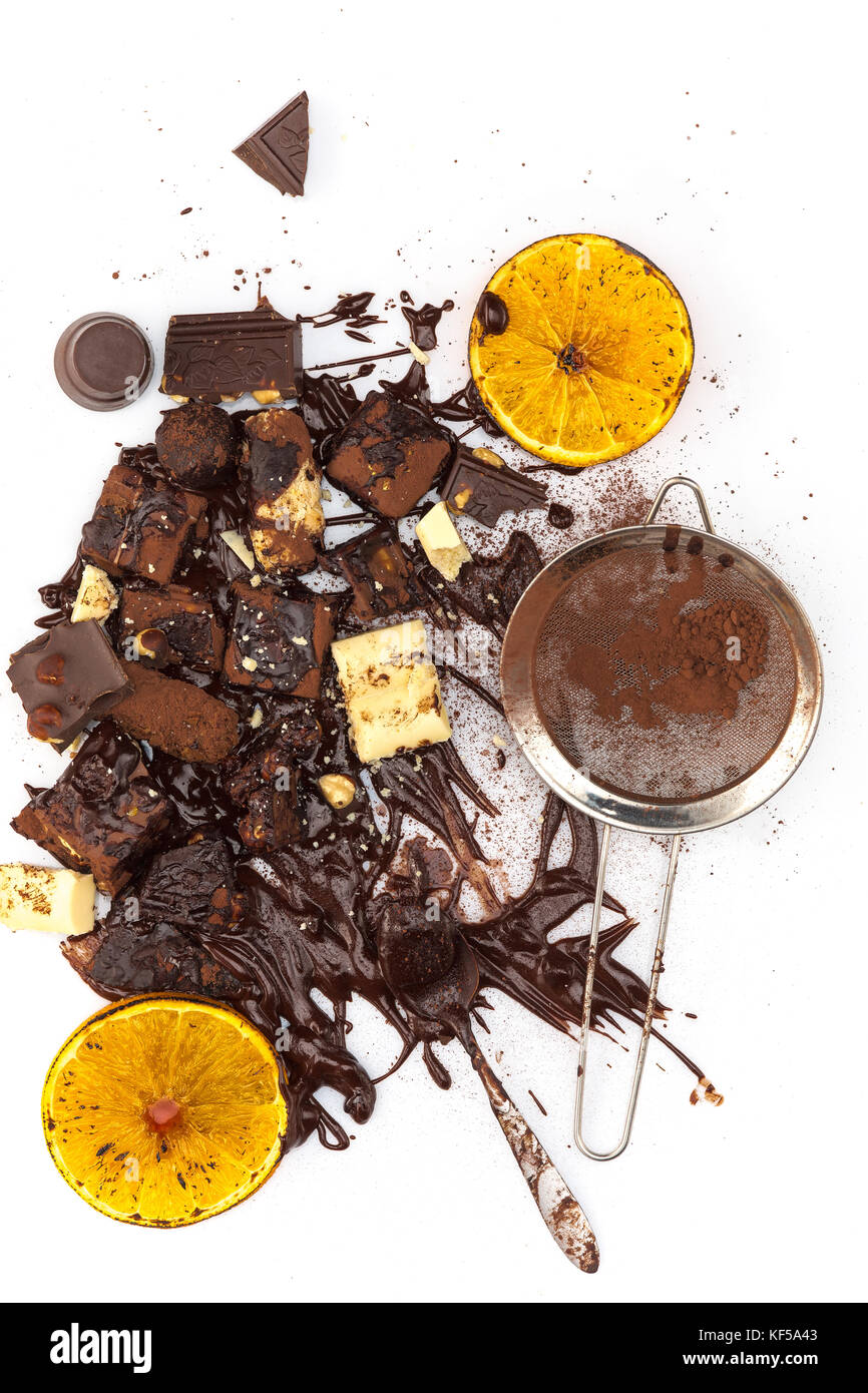 Pile of broken chocolate Stock Photo - Alamy