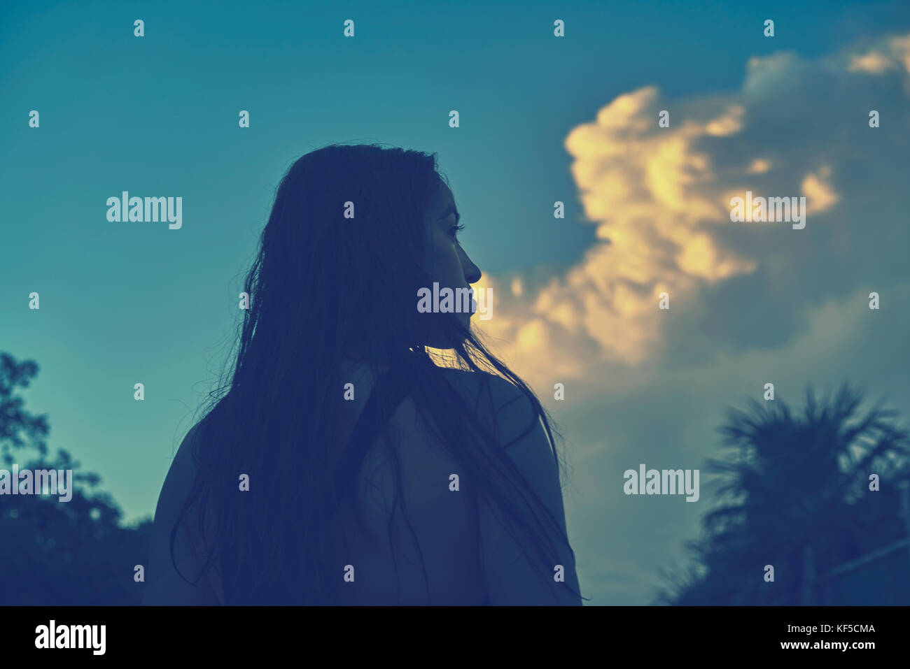 Sunrise portrait indian girl hi-res stock photography and images - Alamy