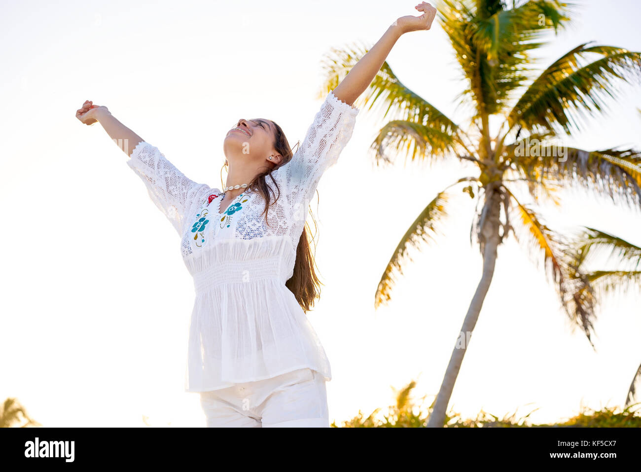 Happy open arms hi-res stock photography and images - Alamy