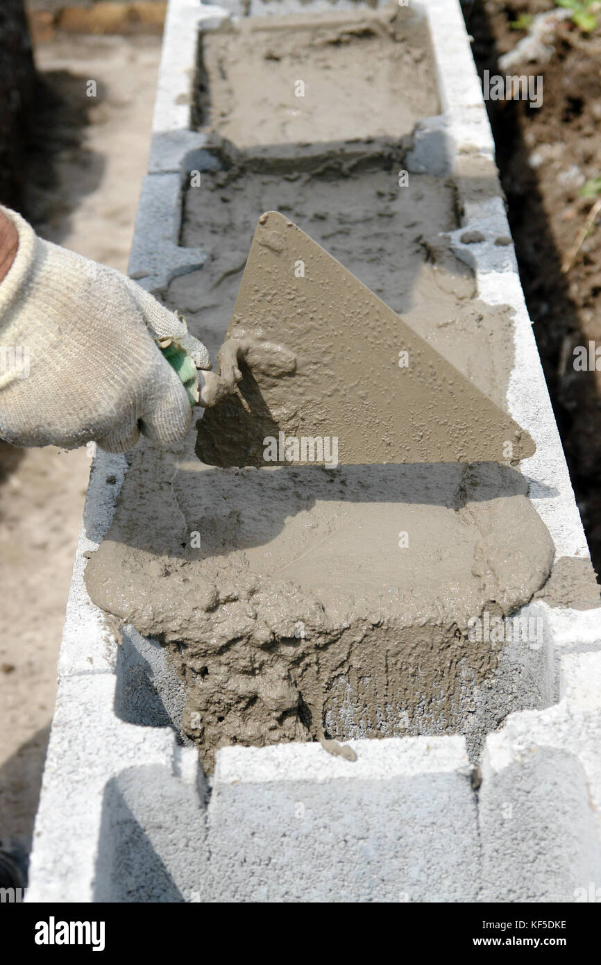 Concrete shuttering hi-res stock photography and images - Alamy