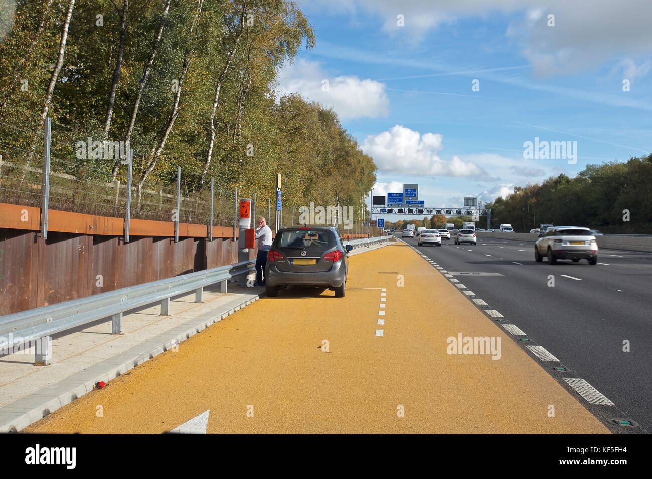 Hard shoulder motorway hi-res stock photography and images - Alamy