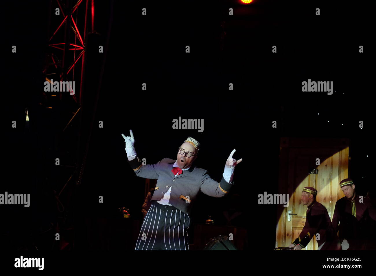 circus bell hop clown Stock Photo - Alamy