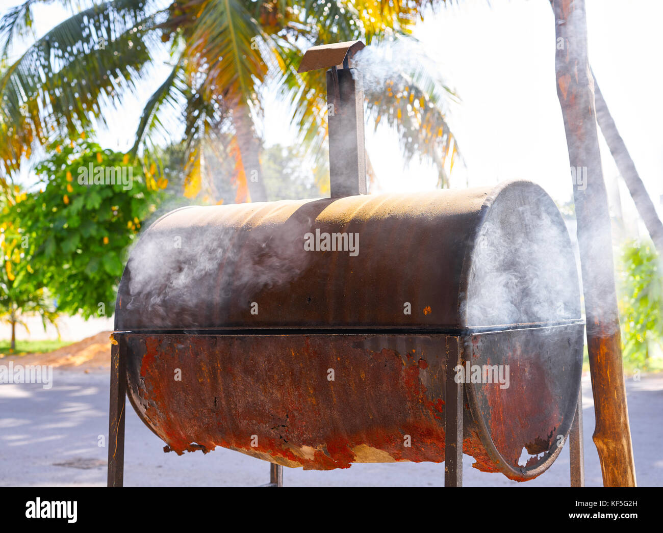 Barrel Barbecue High Resolution Stock Photography and Images - Alamy
