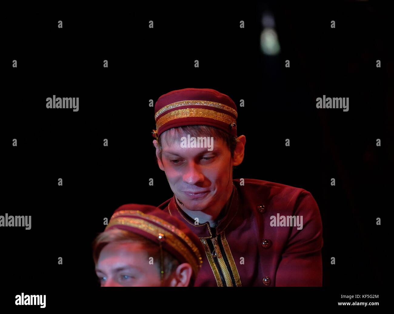 Bell hop hi-res stock photography and images - Alamy