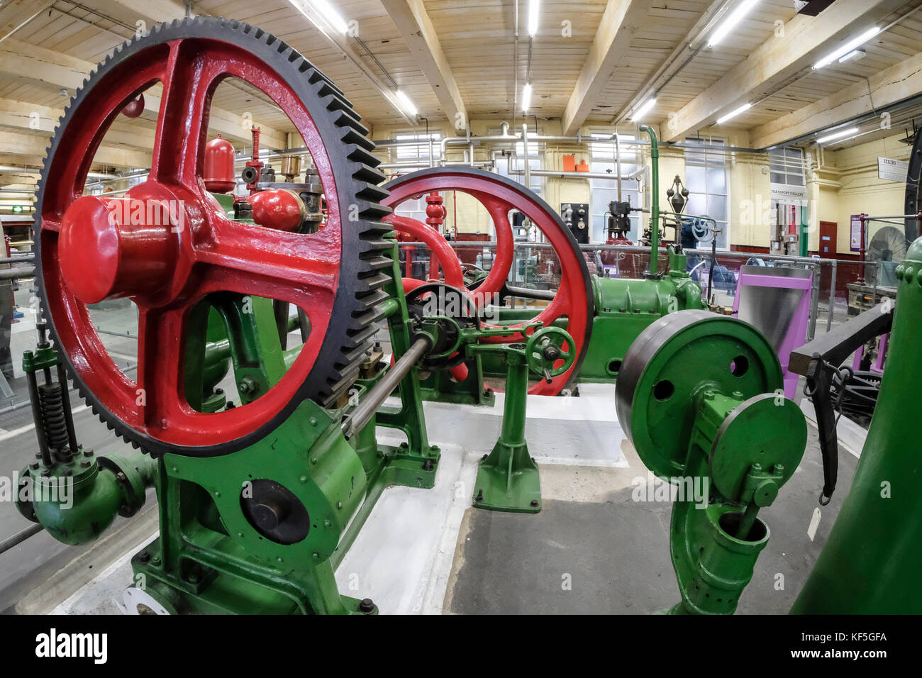 Machinery on display at Bradford Industrial Museum, West Yorkshire ...