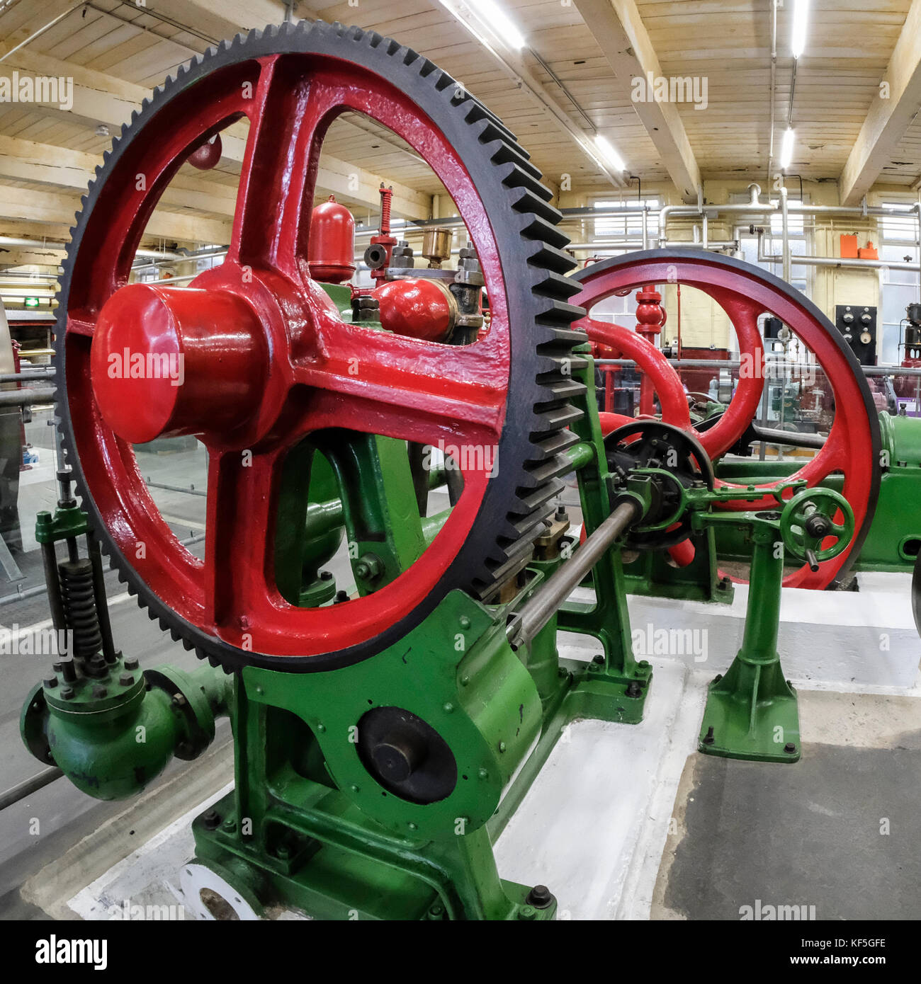 Machinery on display at Bradford Industrial Museum, West Yorkshire ...