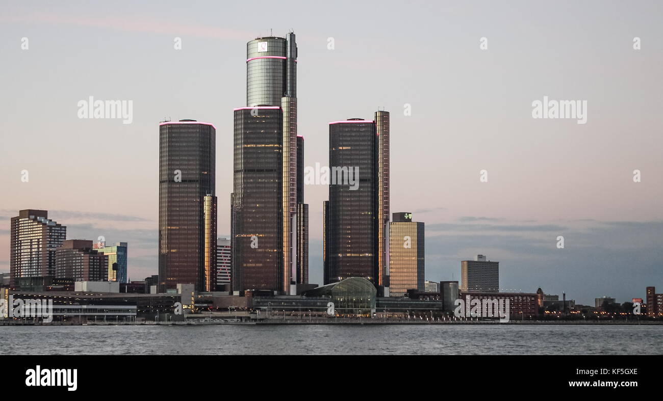 Detroit city skyline hi-res stock photography and images - Alamy