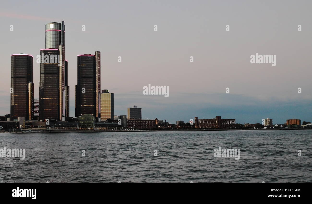 Detroit city skyline hi-res stock photography and images - Alamy