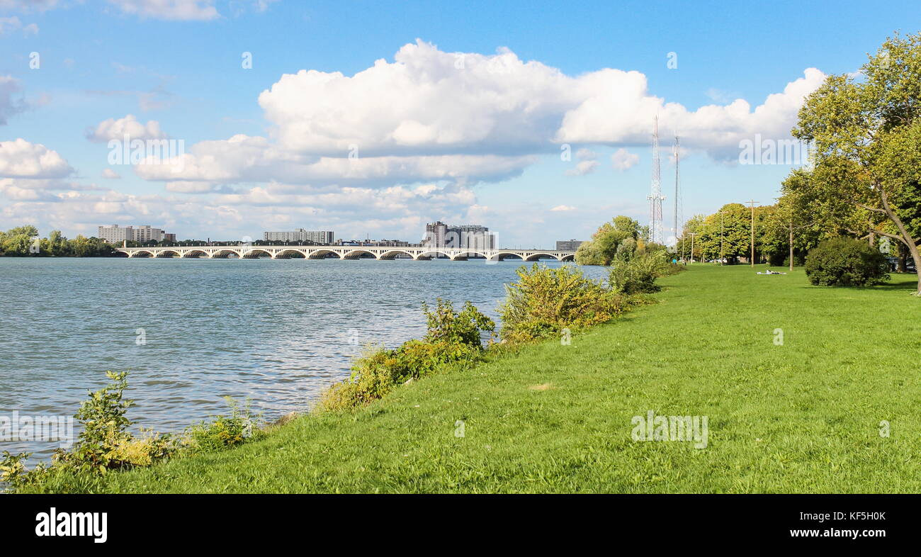 Detroit, MI, USA - 2 October 2016: MacArthur Bridge viewed from Belle ...