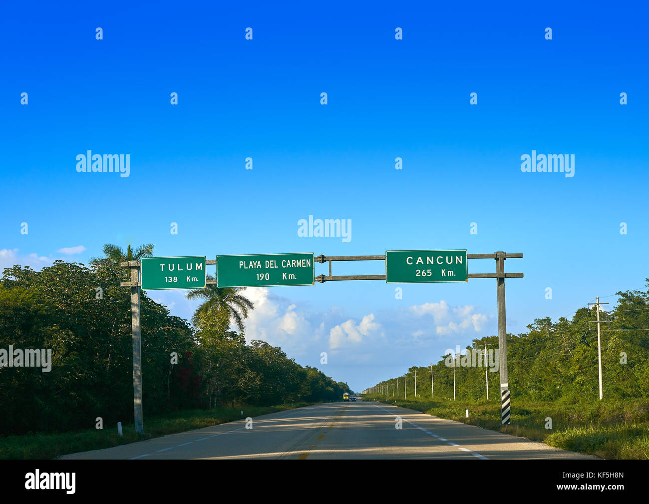 Playa direction sign hi-res stock photography and images - Alamy