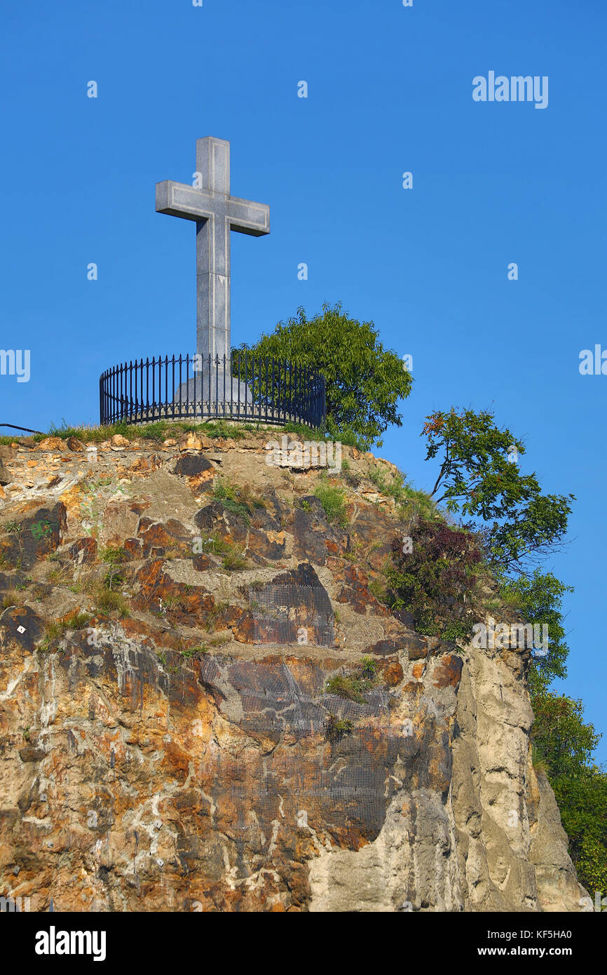 Cross Monument on Gellert Hill in Budapest, Hungary Stock Photo - Alamy